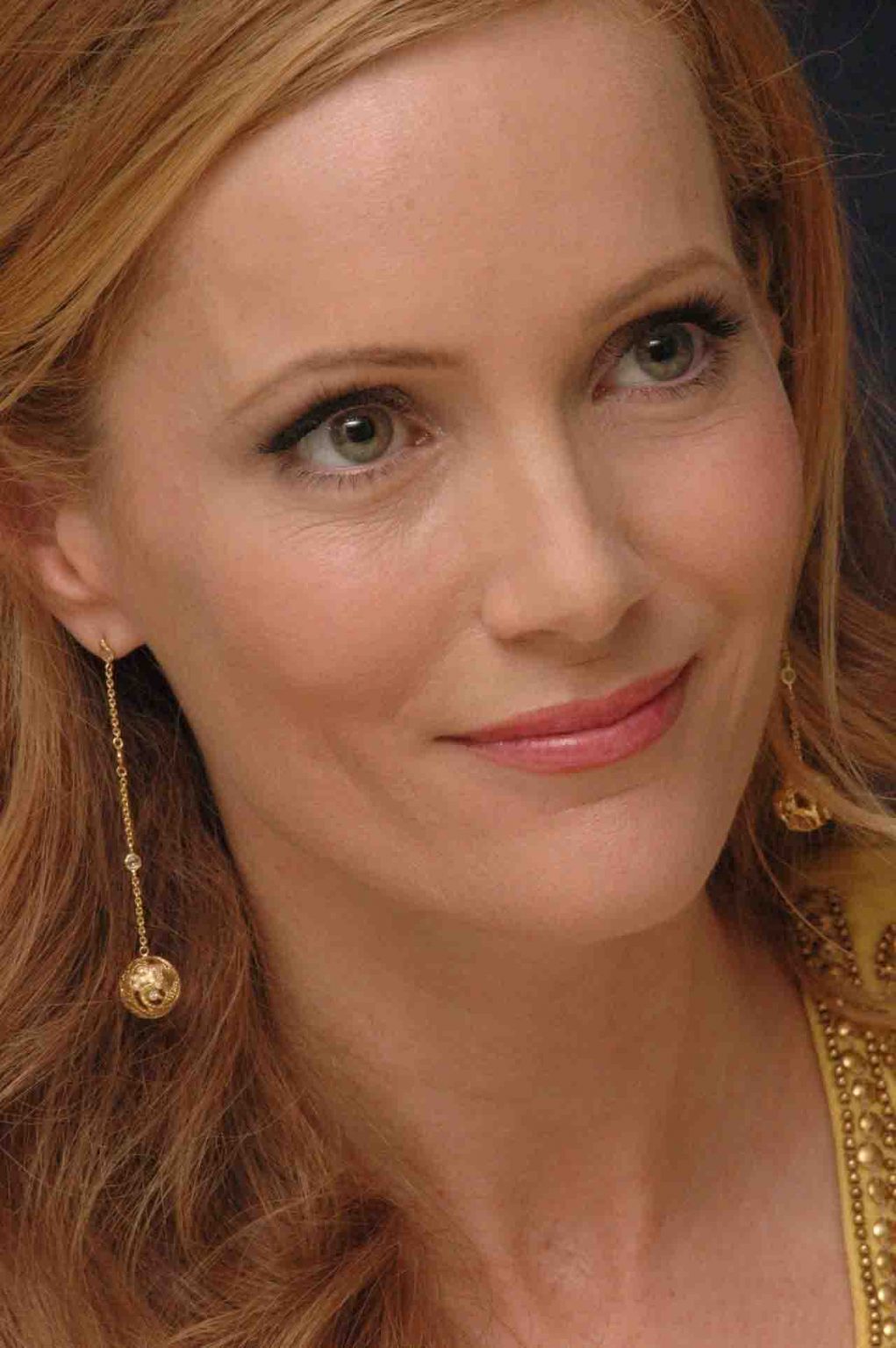 Leslie Mann | Bio, Career, Movies, Family, Net Worth 2020, Wealth