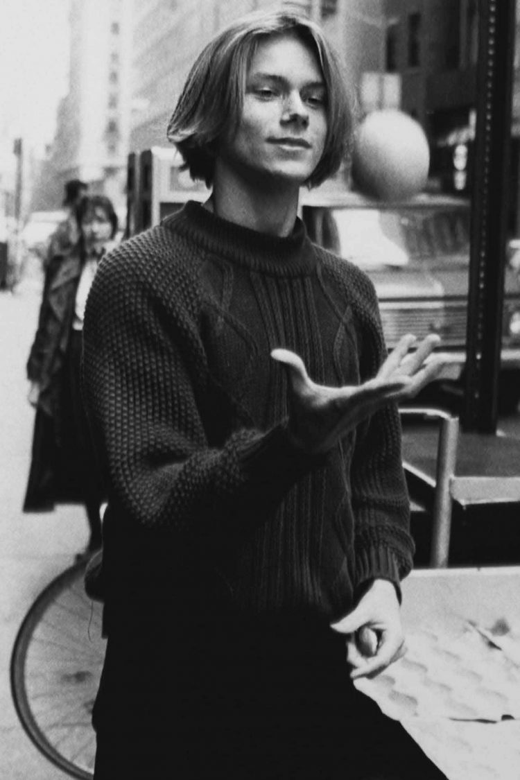 River Phoenix | Biography, Early Career, Family, Death