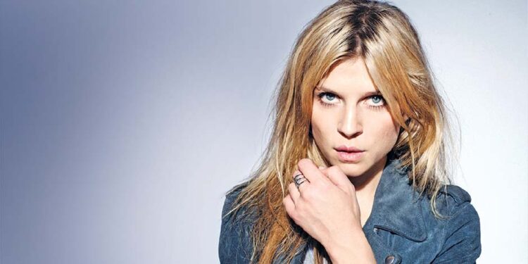 Clemence Poesy | Biography, Son, Husband, New Net Worth 2021