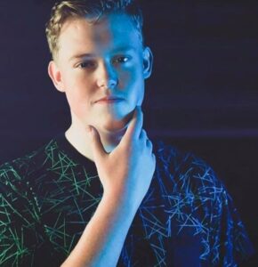 Youtube Star Brandon Bowen Age, Vines, & New Biography 2021