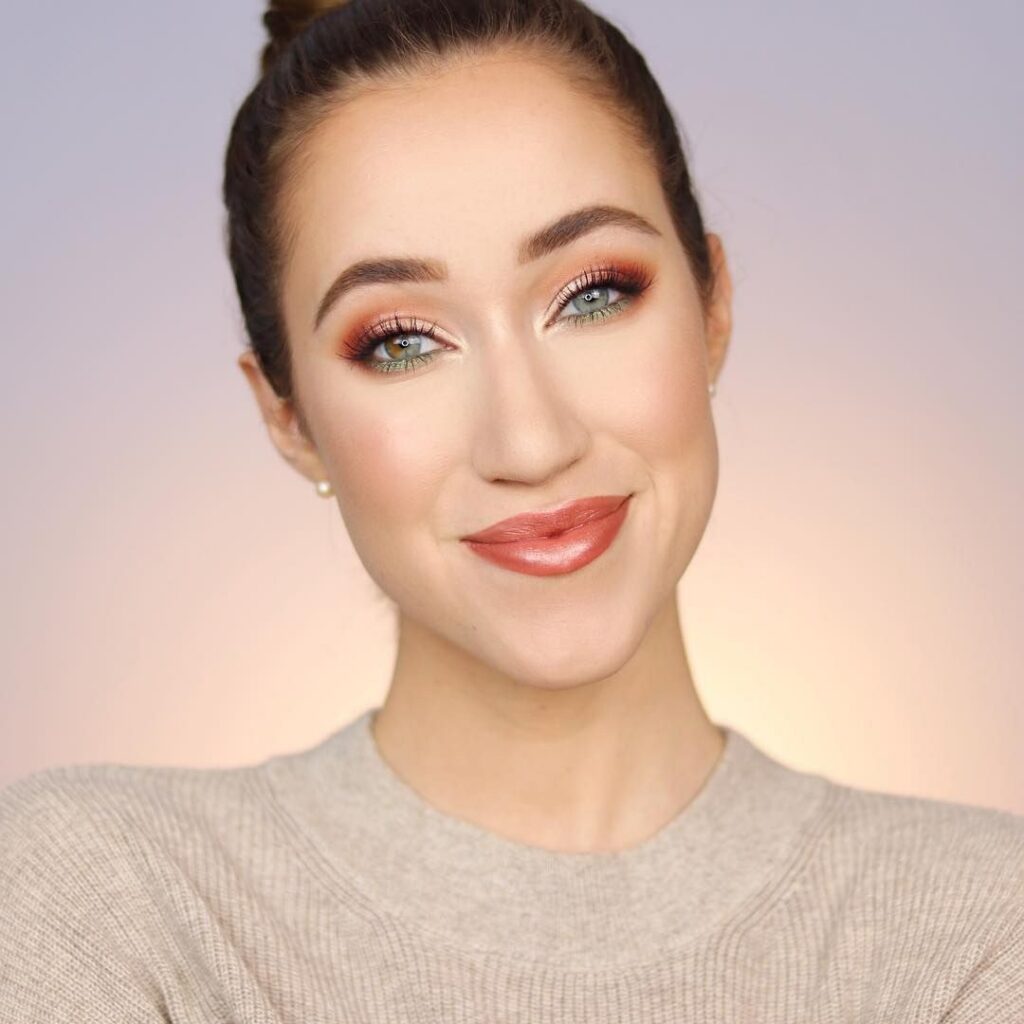Allie Glines | Bio, Age, Relationship, & New Net worth 2021