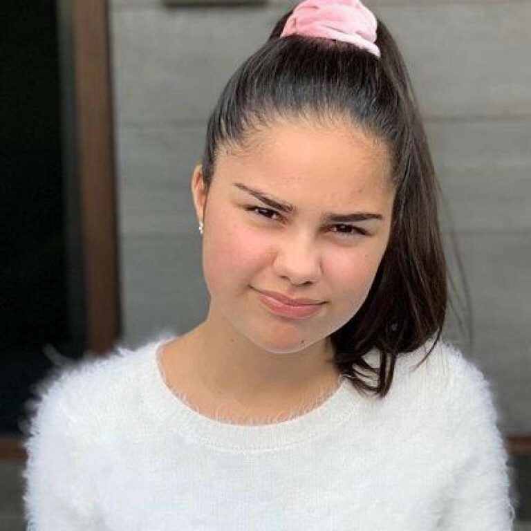 Grace Mulgrew | Bio, Age, Father, Awards, New Net worth 2021