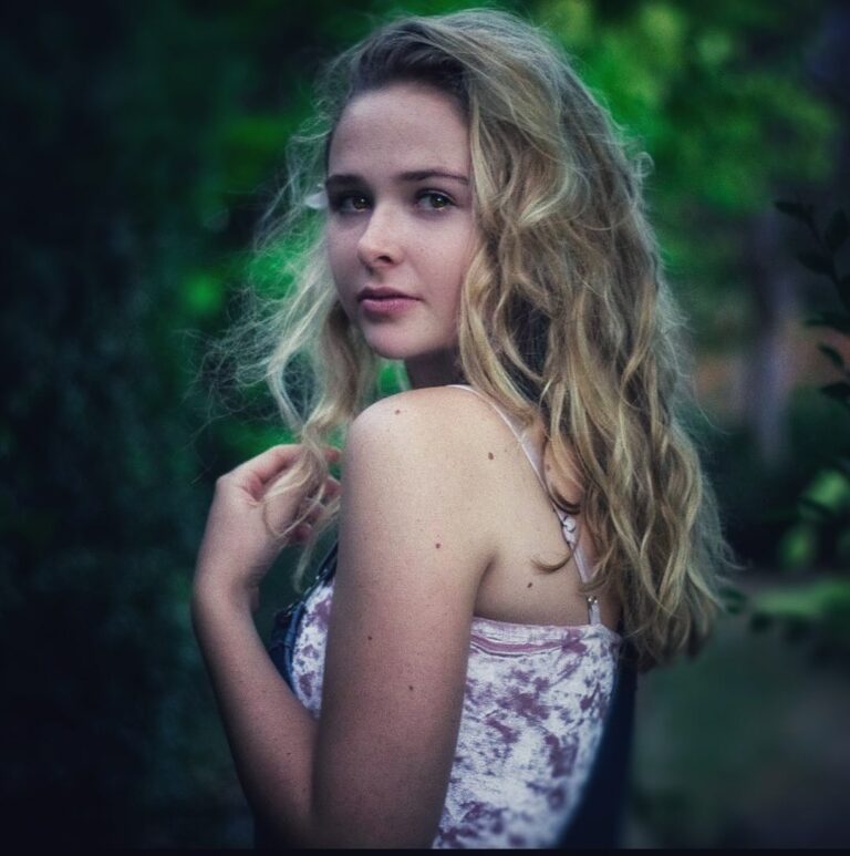 Sofia Nolan | Full Bio 2021, Career, Movie, Latest Net Worth